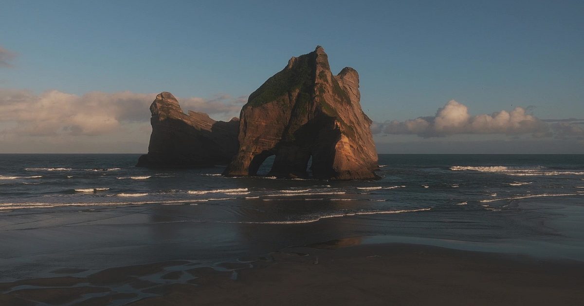 Oceanfront 12 Still | Still Background